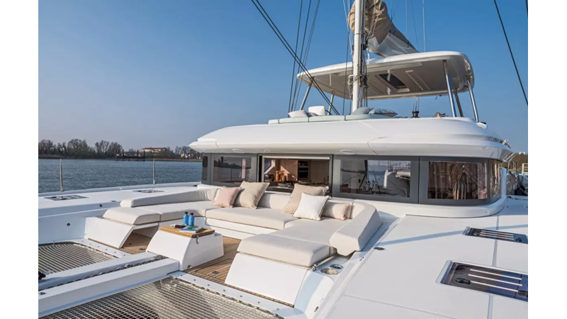 Zeri - Catamaran 16.56m (54' 4") Yacht for Charter | BR Marine Group