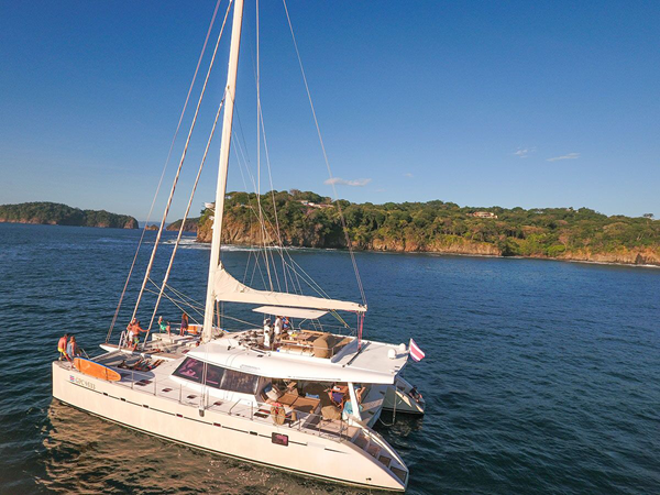 SUNREEF 62 - Catamaran 62' (18.9m) Yacht for Charter | MBC Yachts