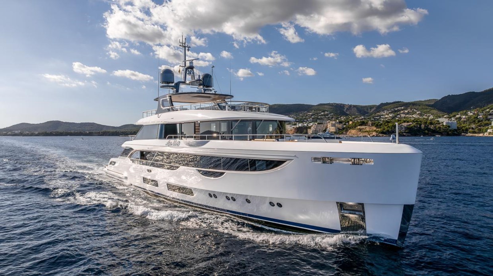 40.45m (132' 9") Motor Yacht ALPHA WAVE for Charter | YATCO Yachts for ...