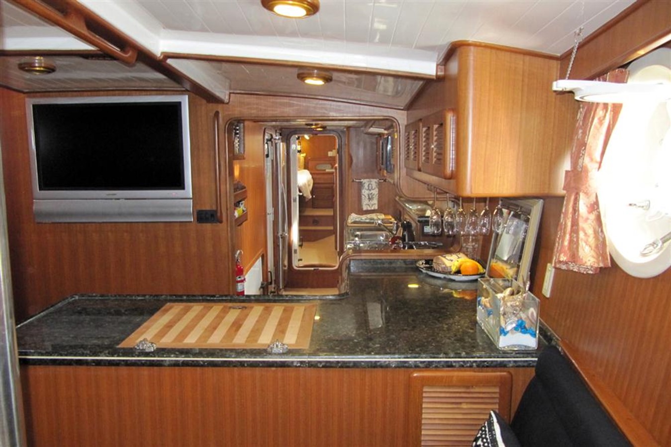 Amadeus Trawler Yacht SEAHORSE MARINE 55' 2006 | YATCO