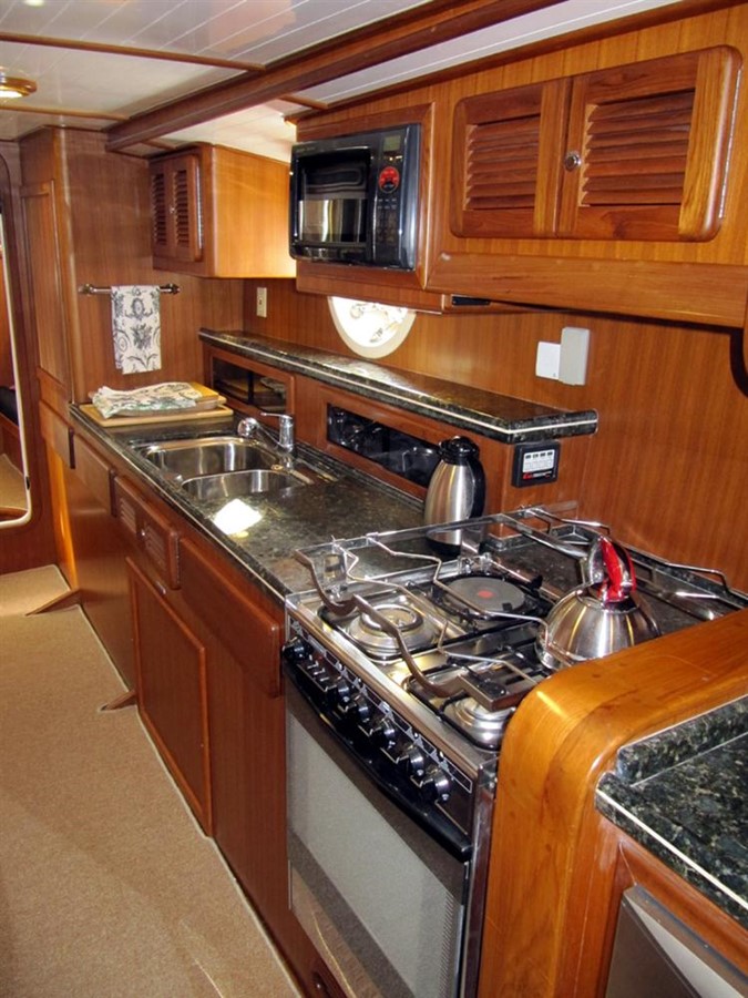 Amadeus Trawler Yacht SEAHORSE MARINE 55' 2006 | YATCO