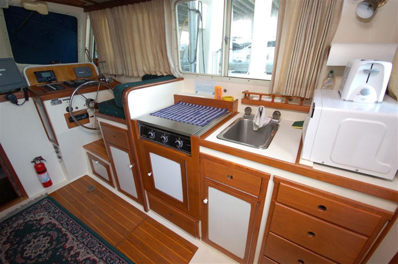 LUNA DANCER Motor Yacht BLUE SEAS 31' 1988 | YATCO