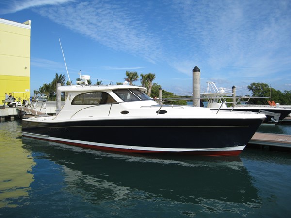 Timeless Cruising Yacht RIVOLTA YACHTS 40' 2003 | YATCO