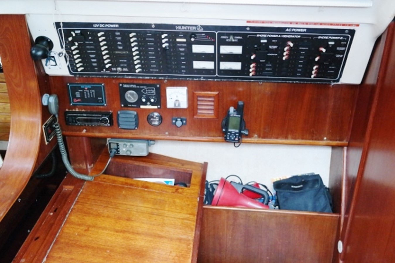 Hunter 430 Racing Sailboat HUNTER MARINE 42' 4" 1996 | YATCO