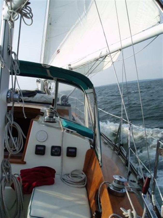 Snow Goose Cruising Ketch SHANNON 38' 1981 | YATCO