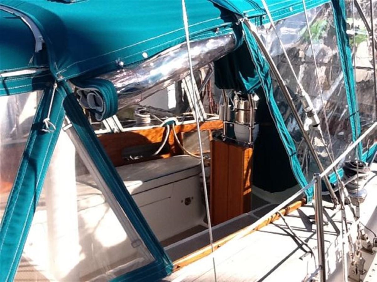 Snow Goose Cruising Ketch SHANNON 38' 1981 | YATCO