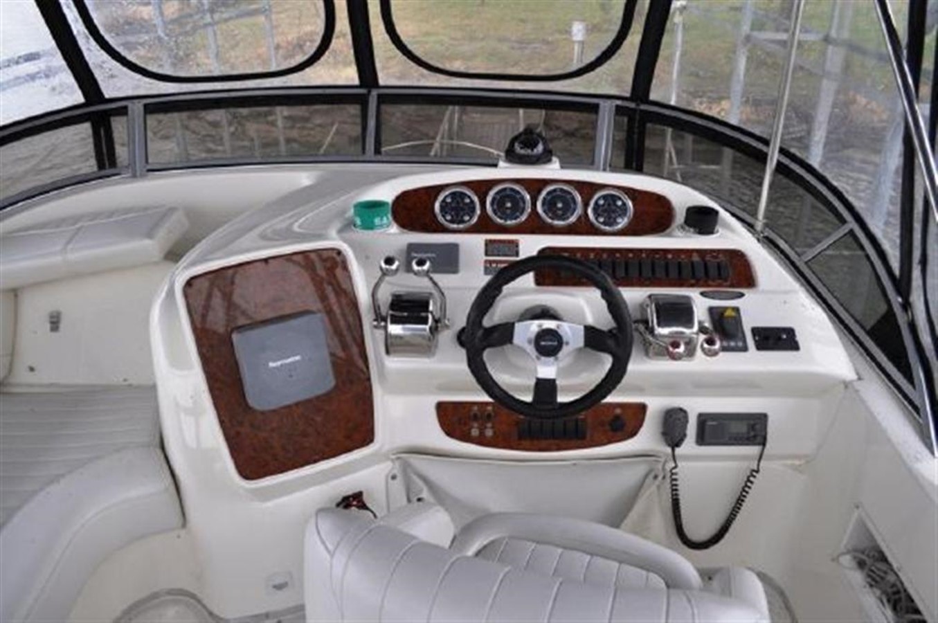 House Call Cruising Yacht MERIDIAN 34' 2004 | YATCO