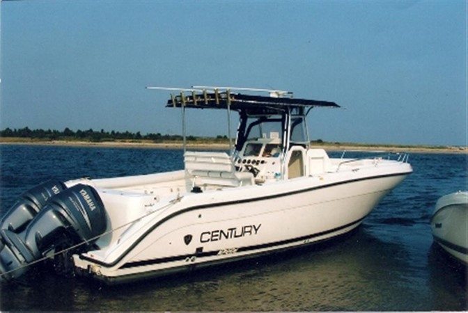No Name Boat CENTURY BOATS 32' 2000 | YATCO