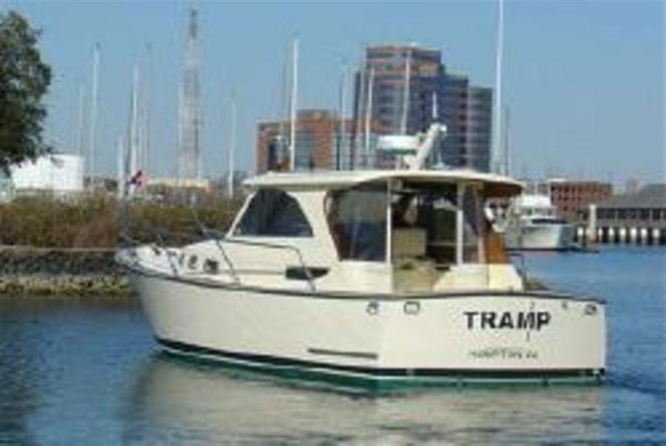 Tramp Cruising Yacht LEGACY 32' 2007 | YATCO