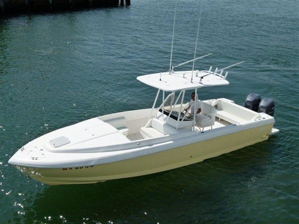No Name Boat INTREPID POWERBOATS INC. 32' 2" 2003 | YATCO