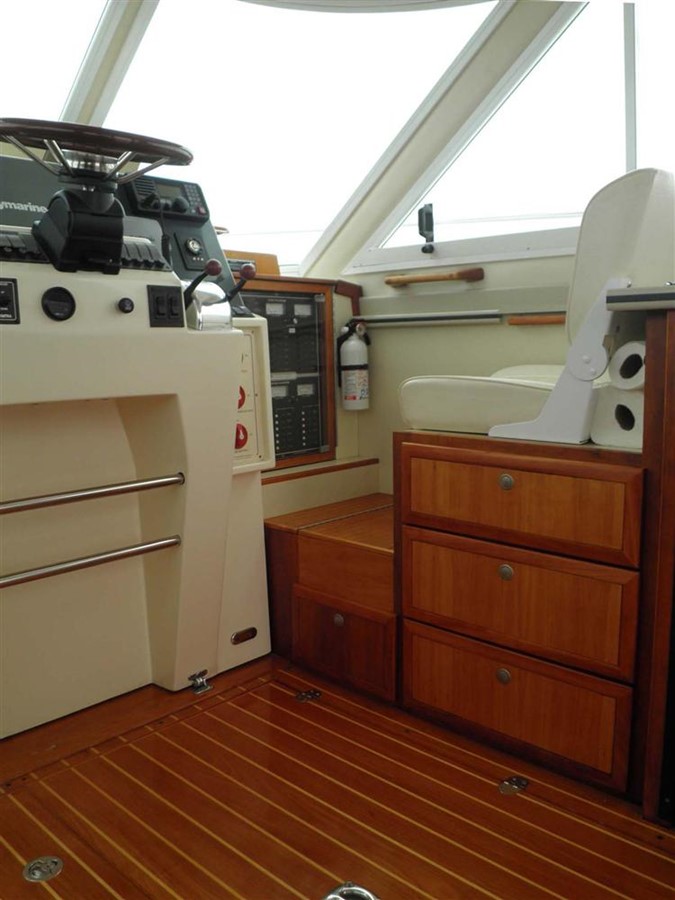 TENACIOUS Cruising Yacht COMPTON MARINE 33' 2005 | YATCO