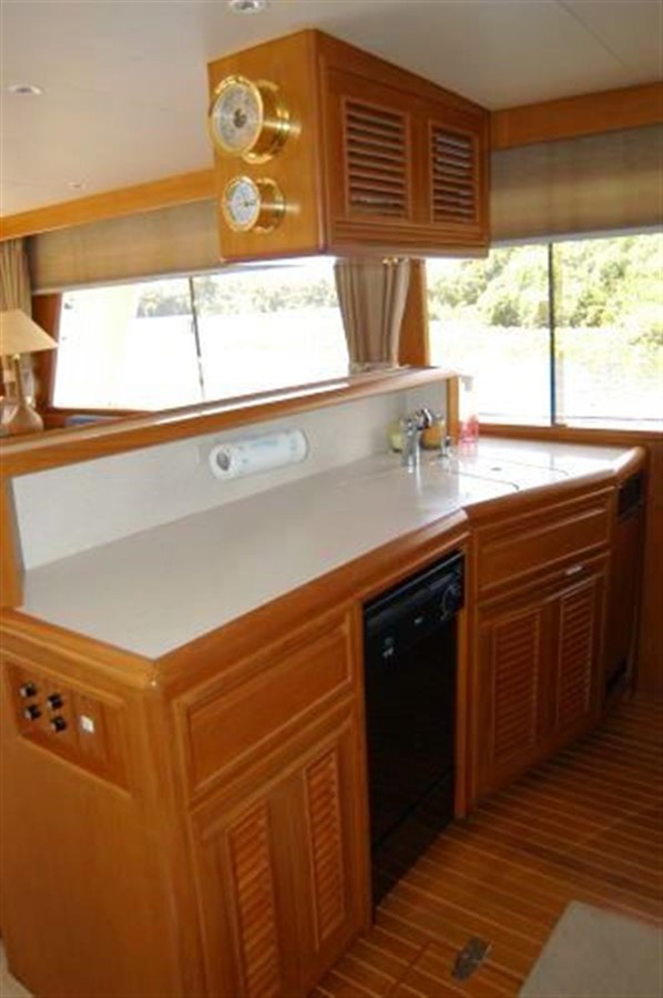 DOLPHIN Motor Yacht OFFSHORE YACHTS 55' 2000 | YATCO