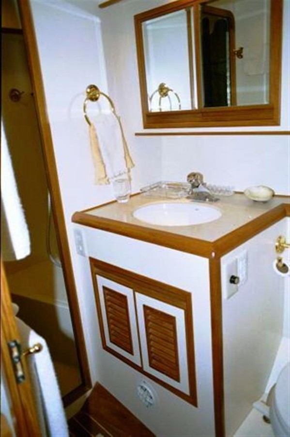 DOLPHIN Motor Yacht OFFSHORE YACHTS 55' 2000 | YATCO