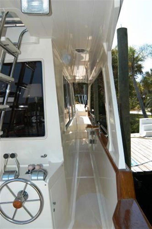 DOLPHIN Motor Yacht OFFSHORE YACHTS 55' 2000 | YATCO