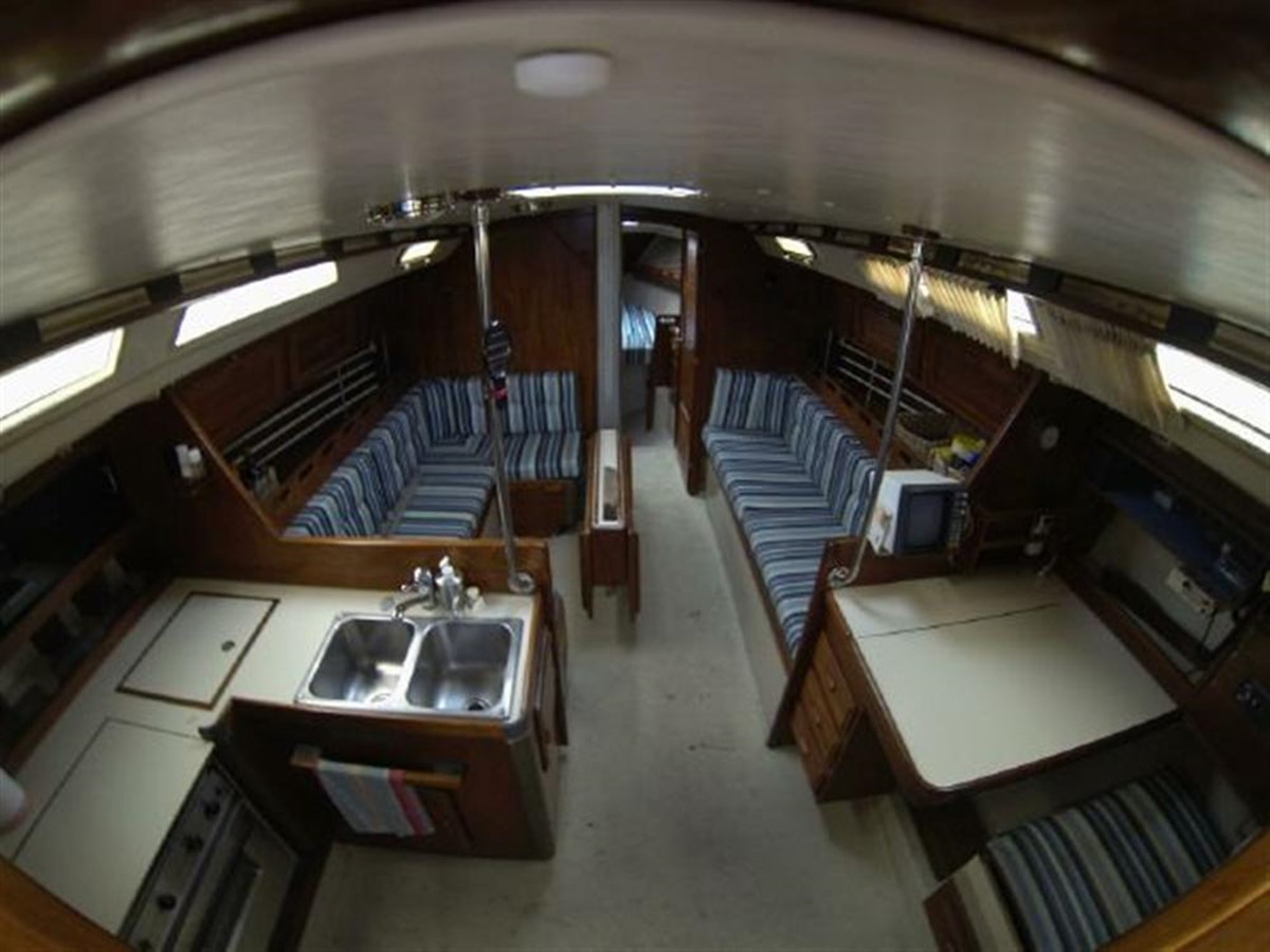 NAVIGO Sloop O'DAY 39' 1983 | YATCO