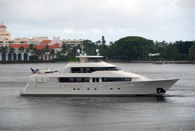TRADING PLACES IV Motor Yacht WESTPORT 130' 2008 | YATCO