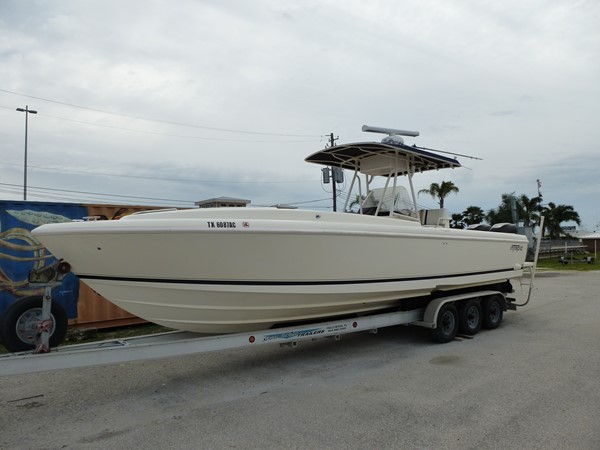 OUR TRADE Boat INTREPID POWERBOATS INC. 32' 2003 | YATCO