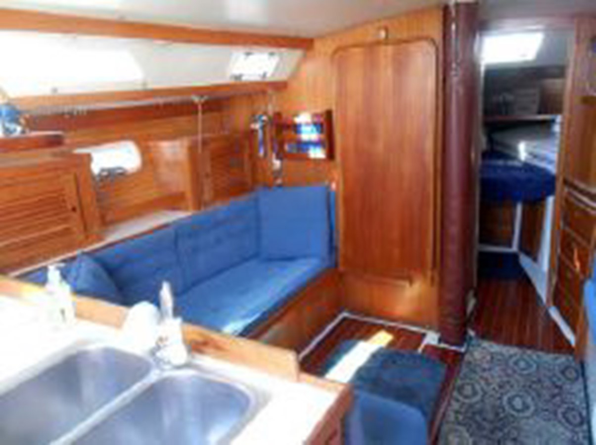 36' 1994 Catalina Mark II Cruising Sailboat CATALINA 36' 1994 | YATCO