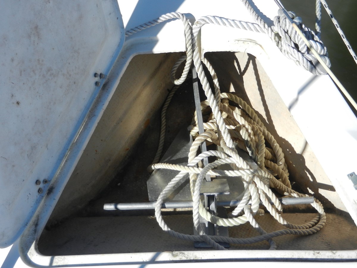 Laura B Daysailer CATALINA 30' 1982 | YATCO