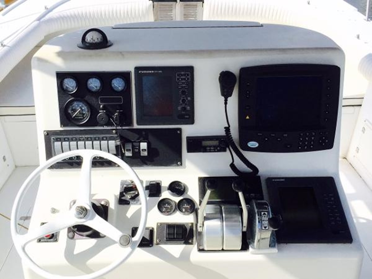 40ft 2001 Dorado 40 Center Console Boat DORADO 40' 2001 | YATCO