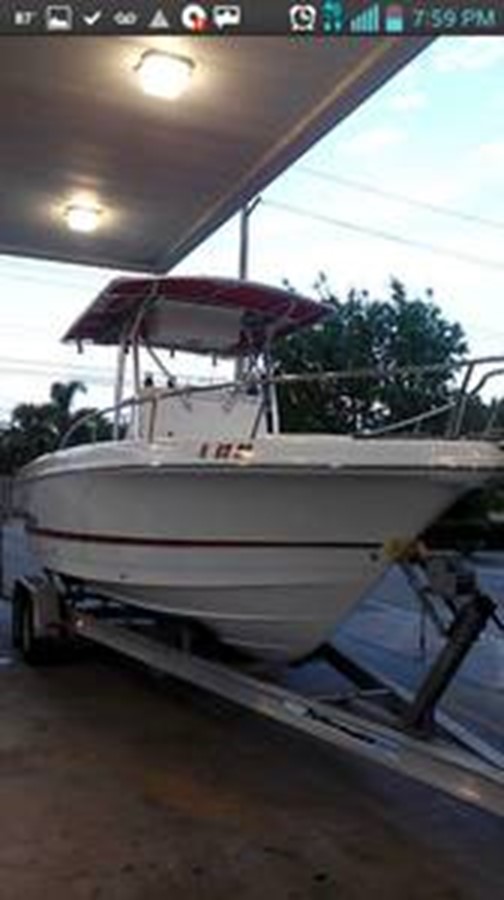23 Proline Sport Center Console 01 Boat PRO-LINE 23' 2001 | YATCO