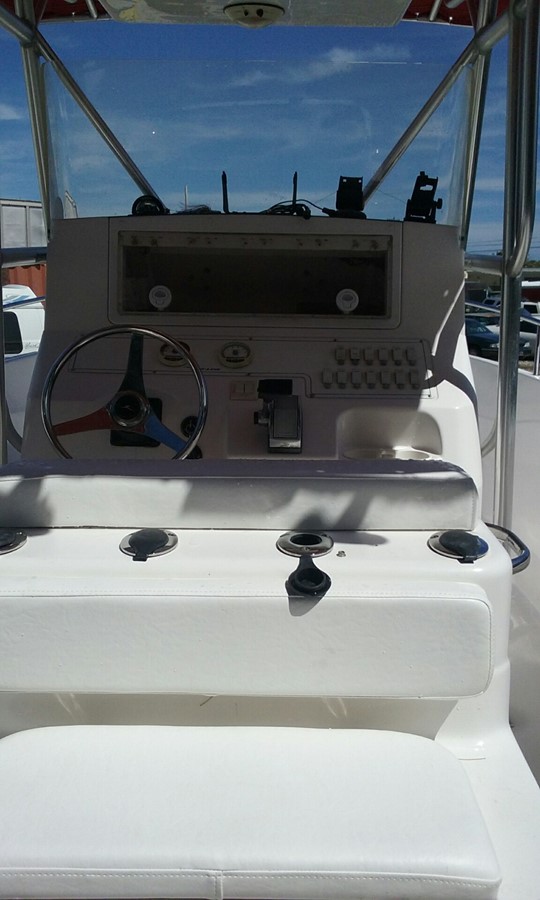 23 Proline Sport Center Console 01 Boat PRO-LINE 23' 2001 | YATCO
