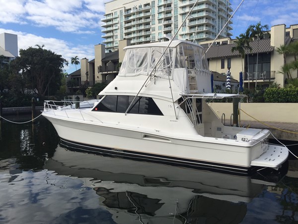 Lyn Girl Sport Yacht RIVIERA AUSTRALIA 43' 2001 | YATCO
