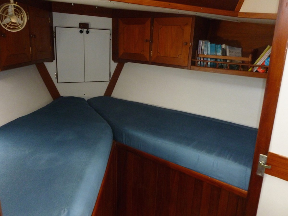 Victoria II Motorsailor GULFSTAR 43' 4" 1974 | YATCO