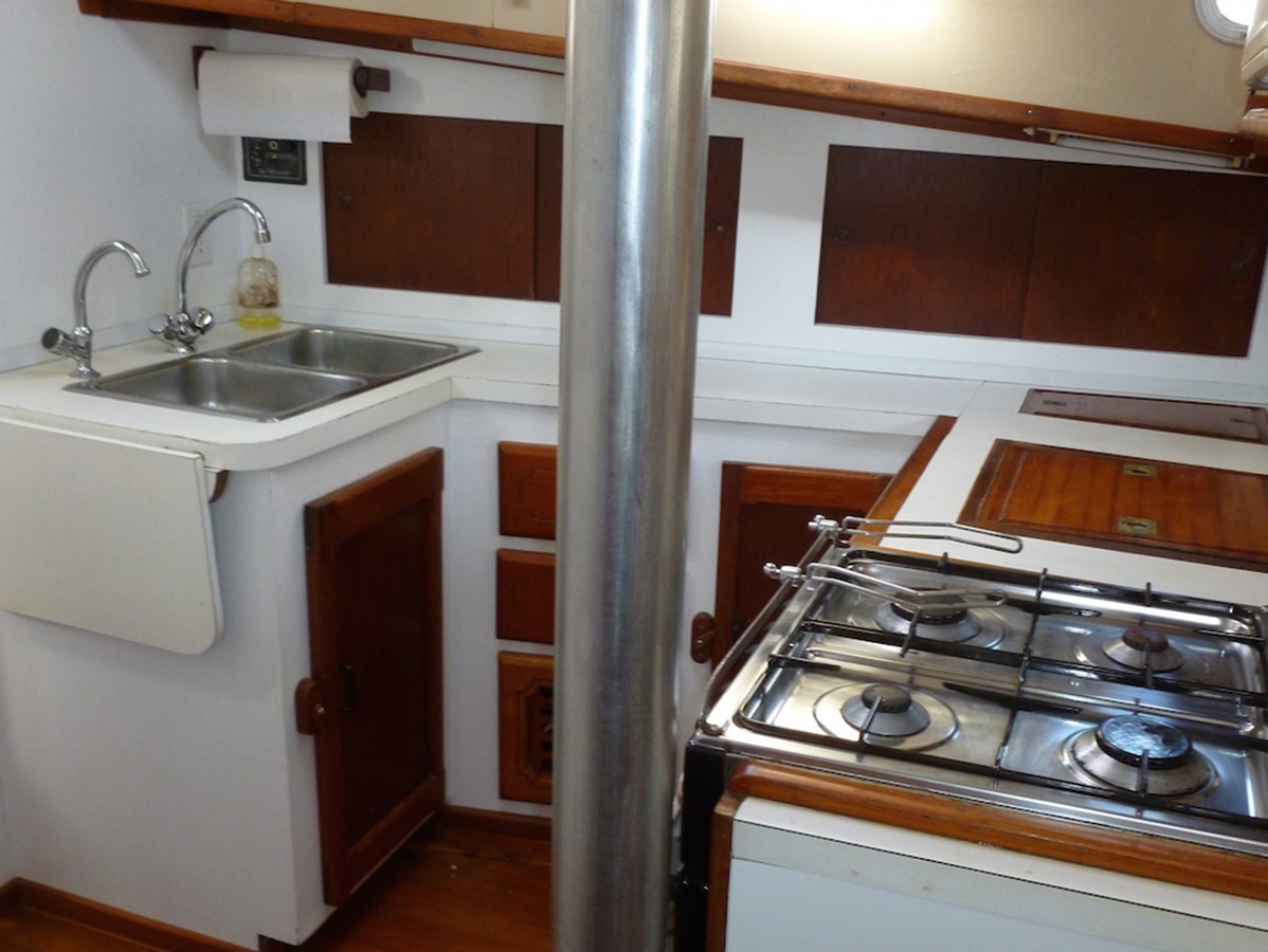 Victoria II Motorsailor GULFSTAR 43' 4" 1974 | YATCO