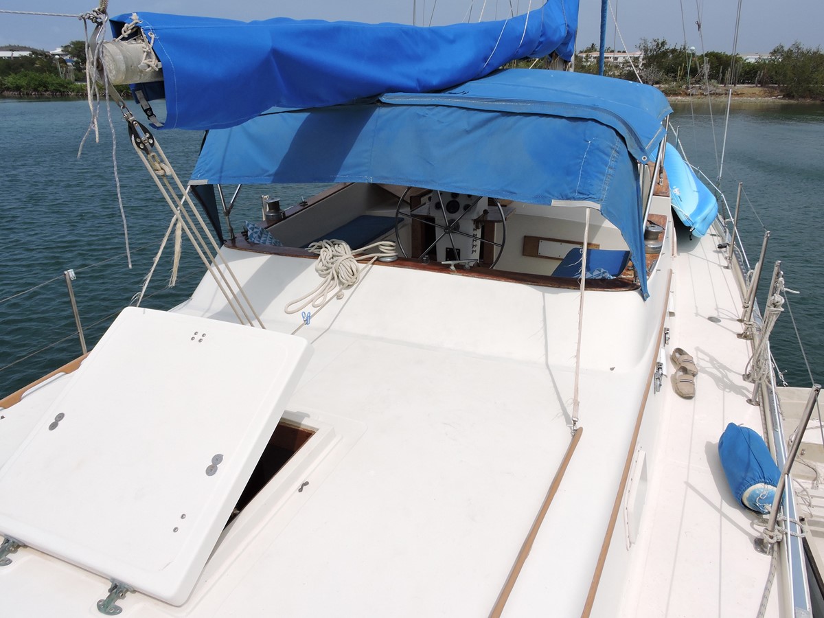 Victoria II Motorsailor GULFSTAR 43' 4" 1974 | YATCO