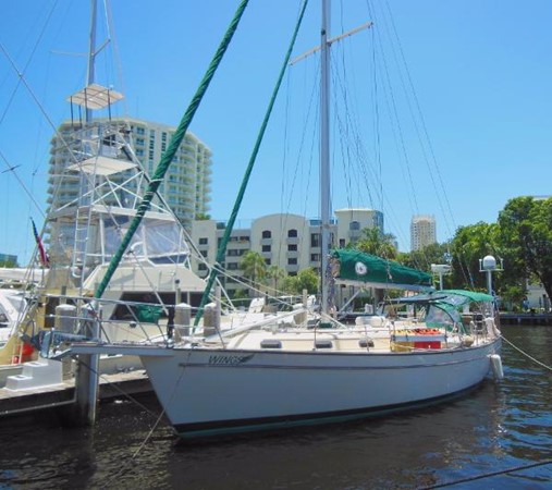 38ft 1988 Island Packet 38 Cruising Sailboat ISLAND PACKET YACHTS 38 ...