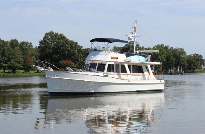 Dr Nick Cruising Yacht GRAND BANKS MARINE 42' 1999 | YATCO