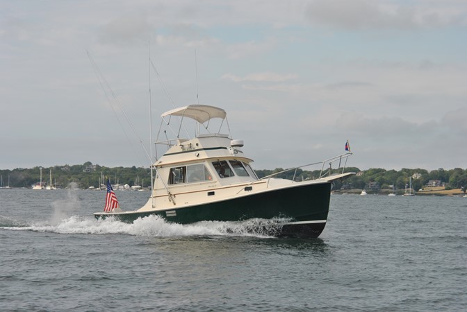 SIRIUS Motor Yacht BLUE SEAS 31' 1985 | YATCO