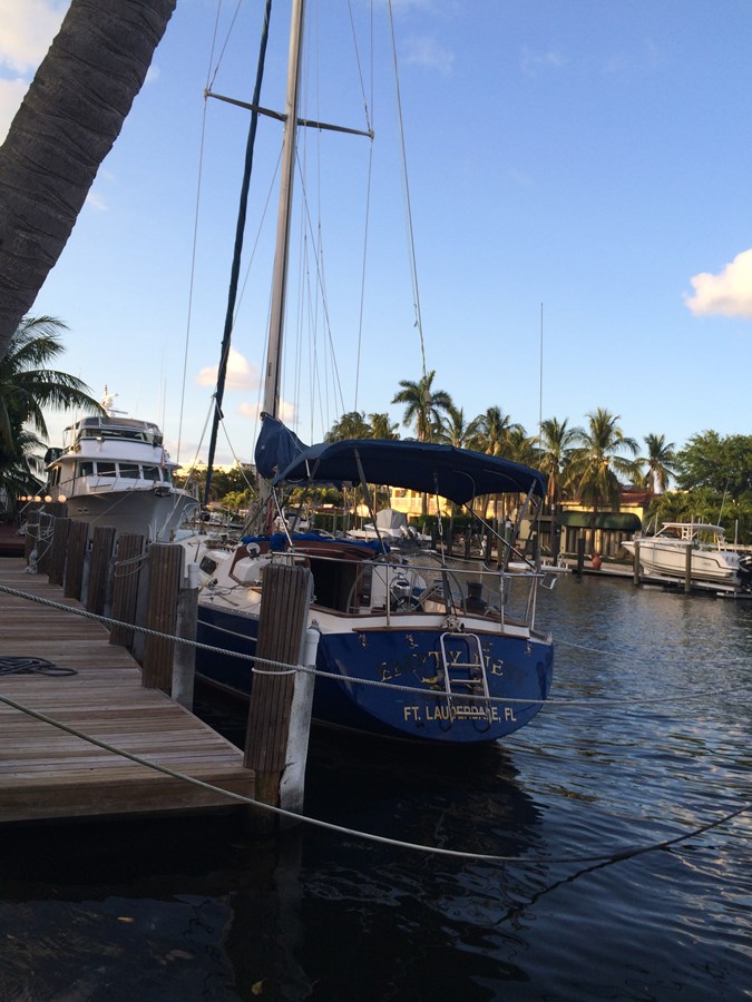 Empty Nest Cruising or Racing Sailboat JOHN MARTIN SHIPYARD ENGLAND 43 ...