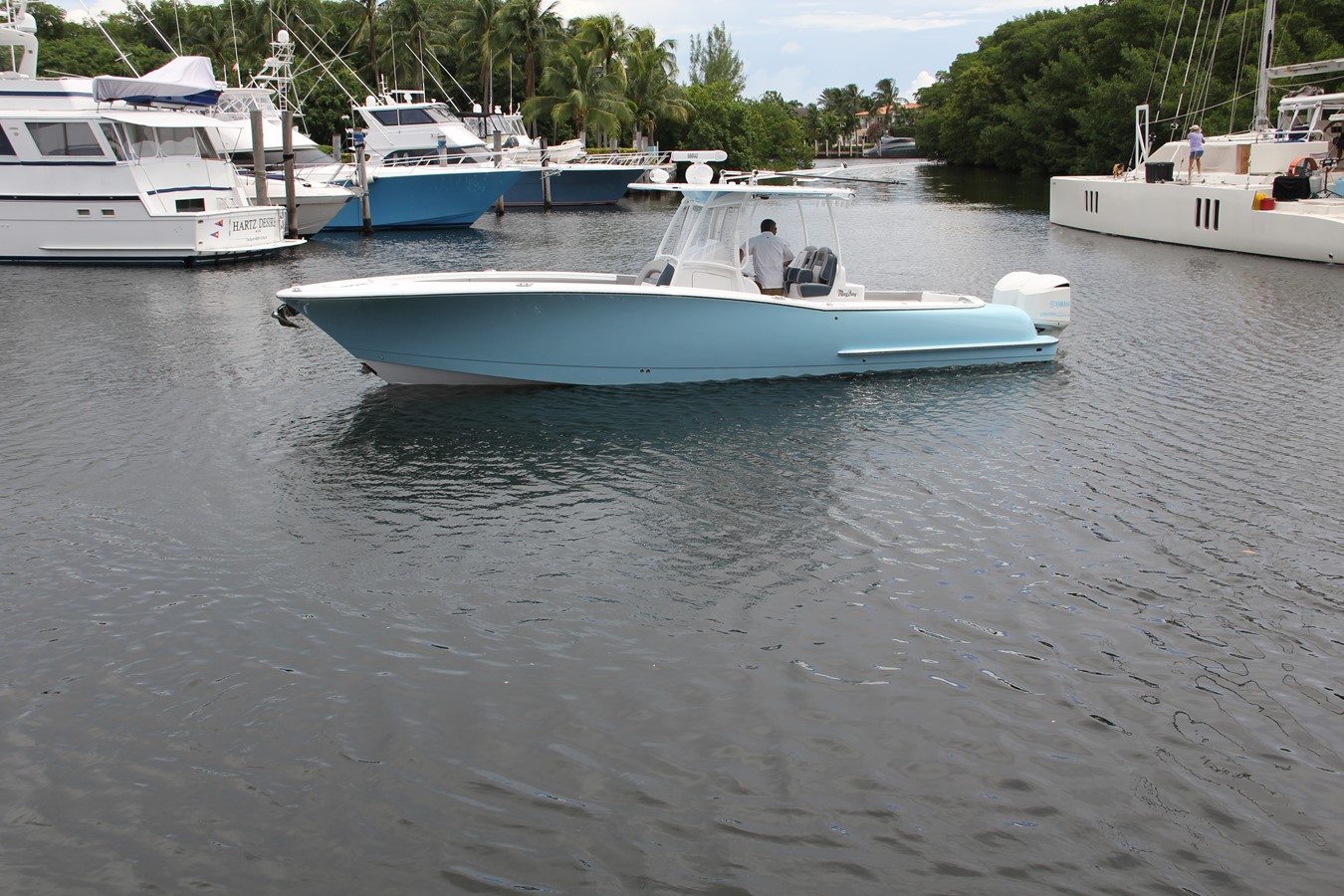 2017 MAG BAY 33 CENTER CONSOLE Boat MAG BAY YACHTS 33' 6" 2017 | YATCO