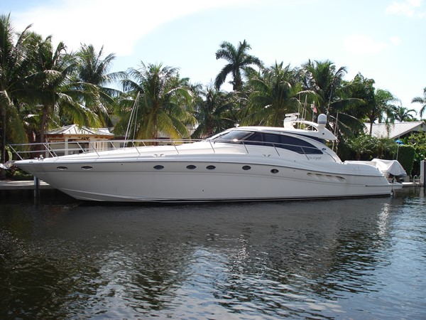 68’ SEA RAY 2005 Cruising Yacht SEA RAY 68' 2005 | YATCO
