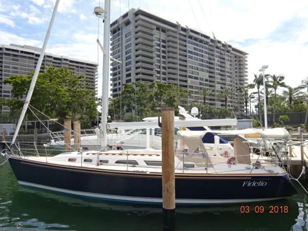 Fidelio Cruising Sailboat SABRE YACHTS 40' 2001 | YATCO