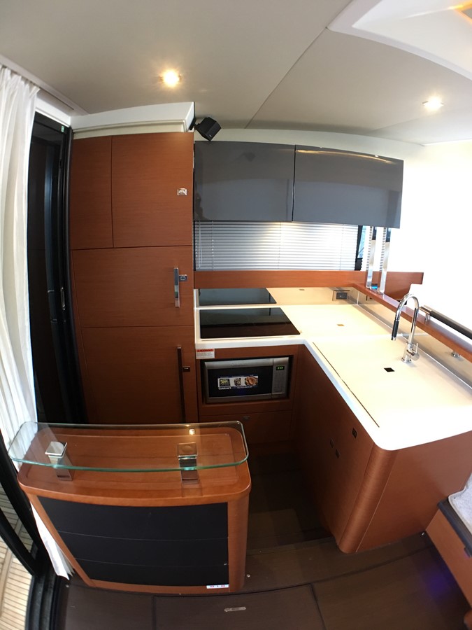 Prestige 550 Fly Motor Yacht PRESTIGE 55' 2014 | YATCO
