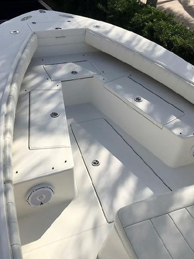 Shutter Up Boat REGULATOR 26' 2003 | YATCO