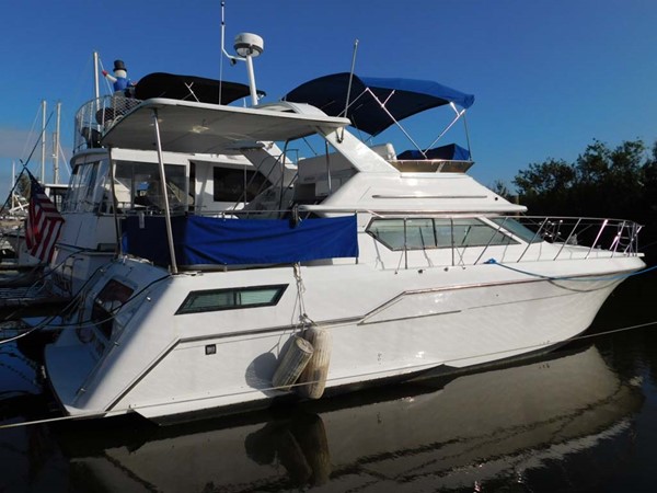 Opt Out Cruising Yacht WELLCRAFT 43' 1988 | YATCO