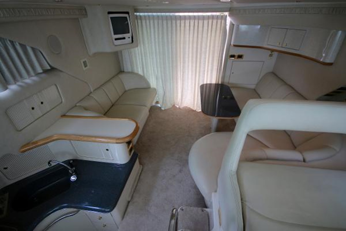 40ft 1997 Sea Ray 400 Sedan Bridge Cruising Yacht SEA RAY 40' 1997 | YATCO