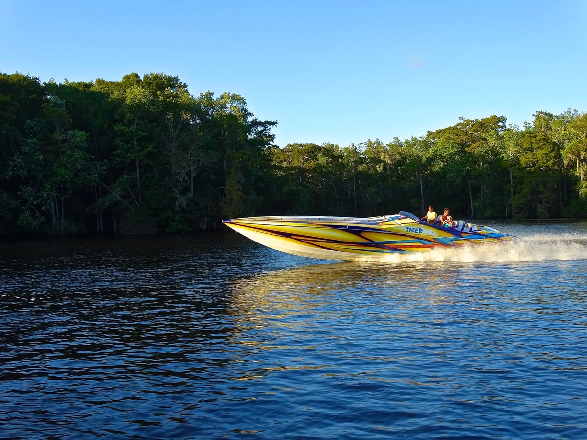 42 Cigarette Sport Yacht CIGARETTE 42' 2004 | YATCO