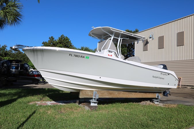 Kunjah Express Boat EDGEWATER 24' 2015 | YATCO