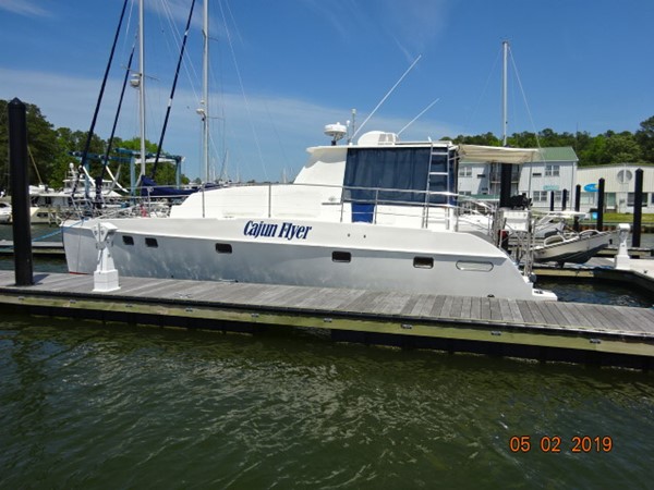 Bucket List Catamaran ENDEAVOUR 44' 2004 | YATCO
