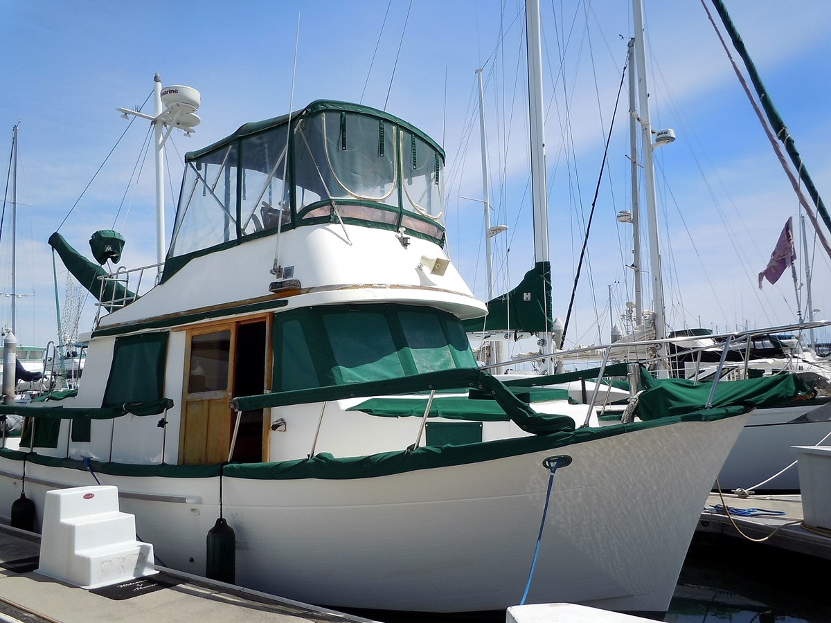 Don't Stop Believin' Trawler Yacht CHB 34' 1984 | YATCO