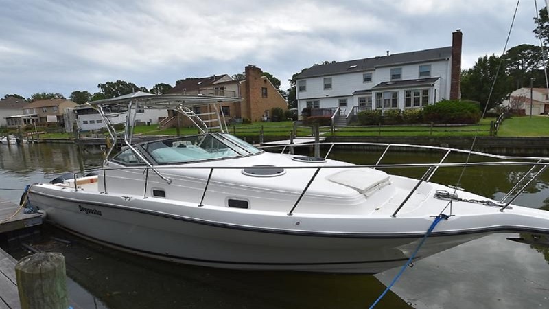 Begooshu Boat CENTURY BOATS 32' 2001 | YATCO