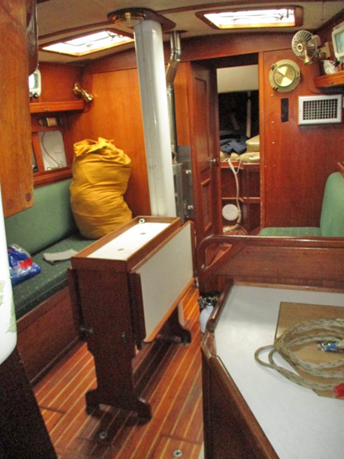 Saoirse Cruising Sailboat MARINER 38' 9" 1981 | YATCO