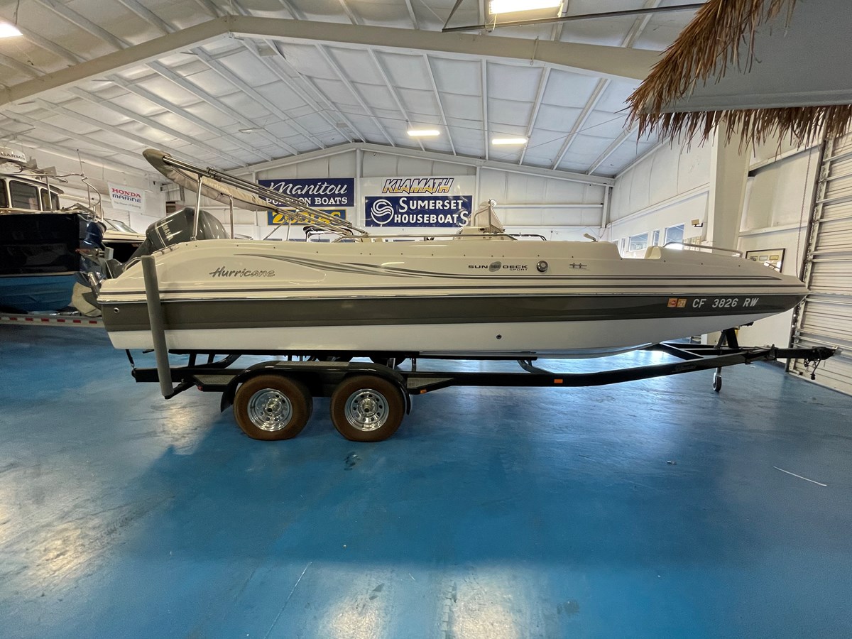 2014 23' Hurricane 231 Sundeck Boat MG Boat HURRICANE 23' 2" 2014 | YATCO
