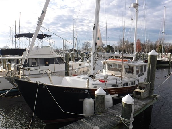 Mariner Motorsailor FISHER 37' 1976 | YATCO