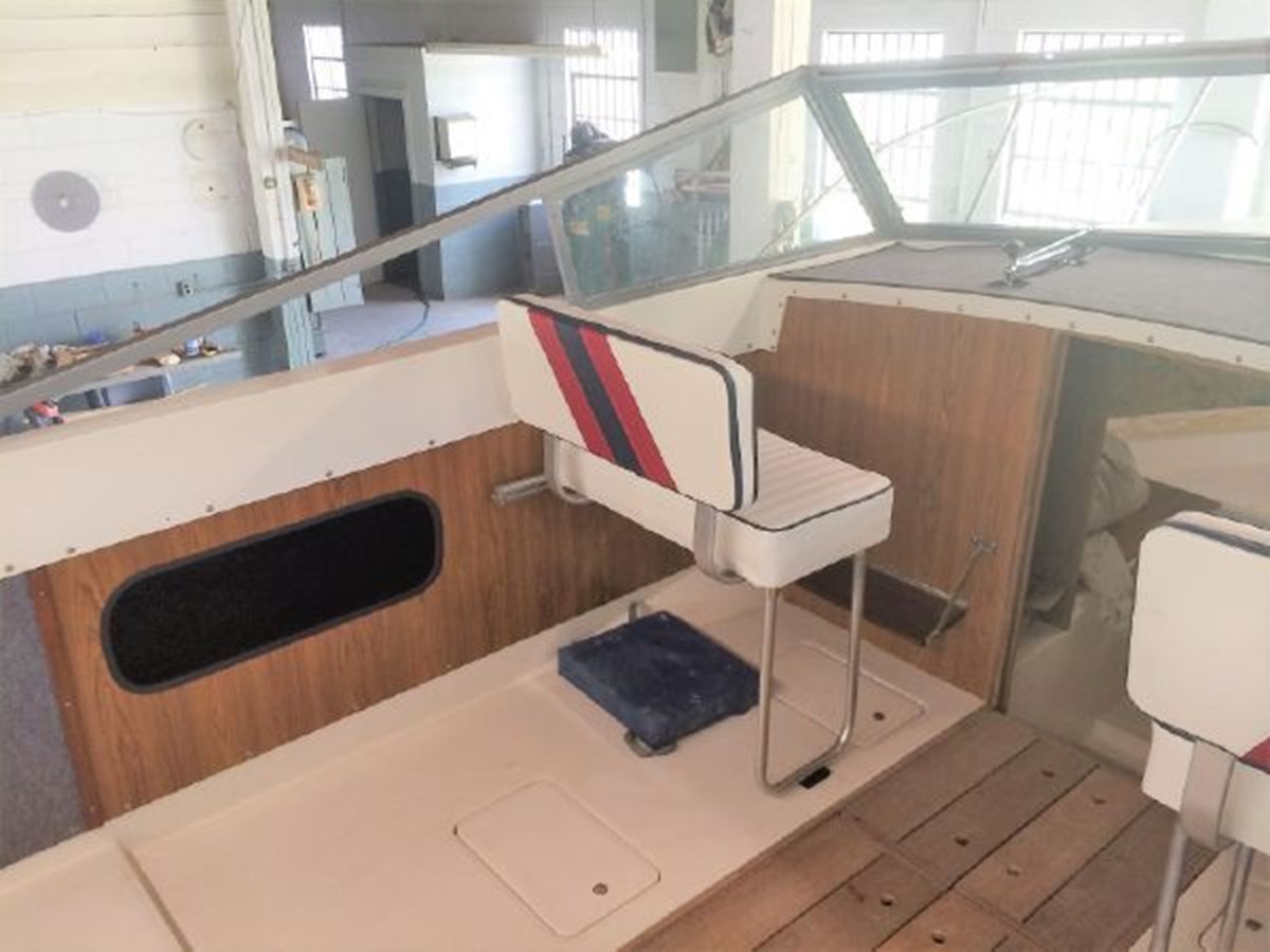 1976 Bertram Moppie Cruising Yacht BERTRAM 26' 1976 | YATCO